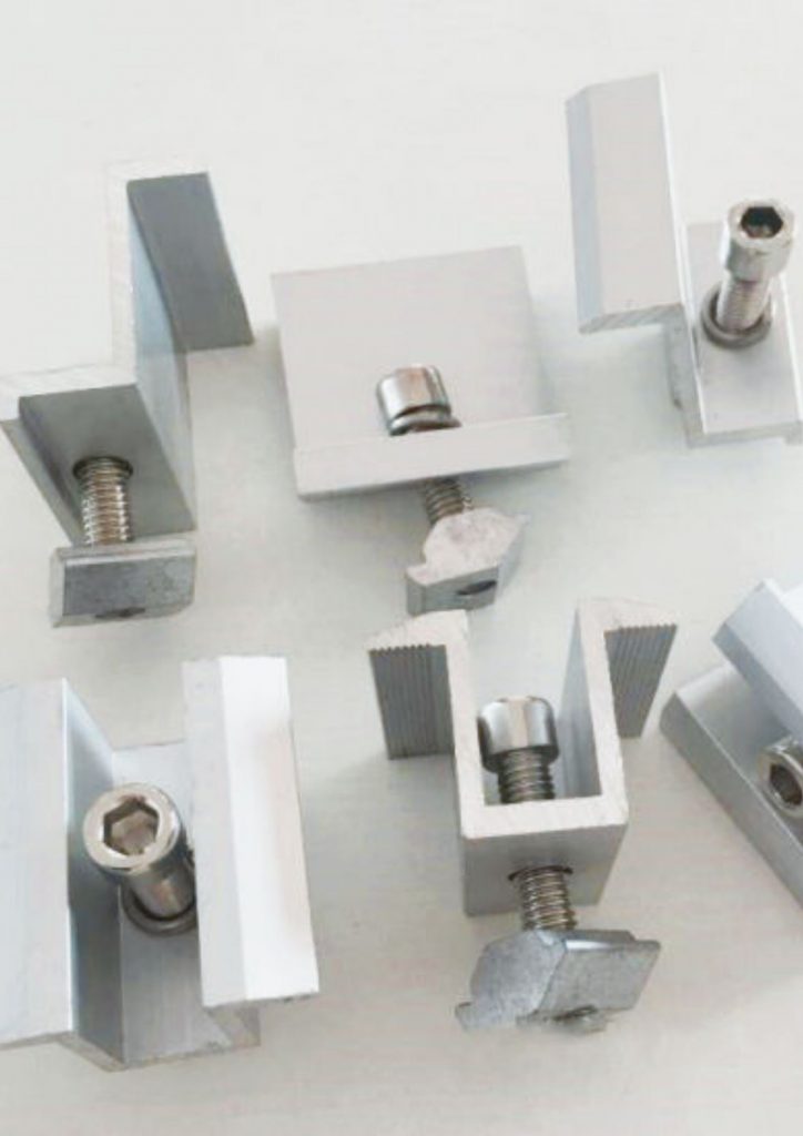 Mid Clamp / End Clamp – Les secrets des énergies propres.